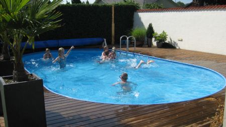 Køb din pool på SolBadet.dk - stort udvalg og god service