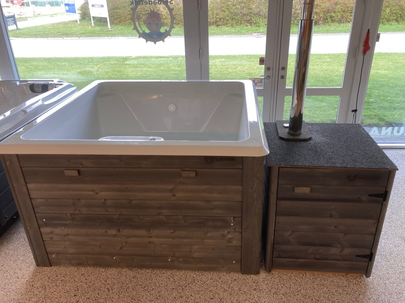 Rexener Polar Day Vildmarksbad med Dieselvarmer - Solbadet